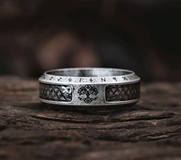 Twist Tree Ring – Feltro